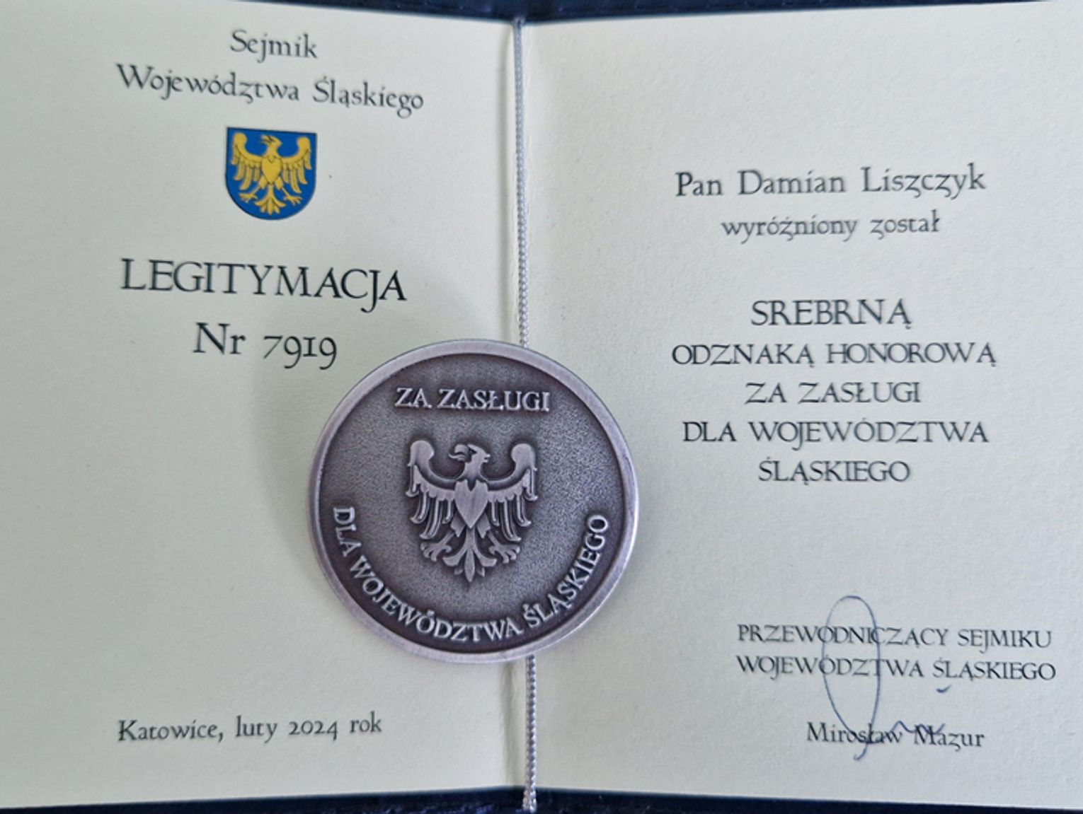 Wiceprezes Okręgu Śląskiego ZOR RP z Zawiercia odznaczony Srebrną ... Wiceprezes Okręgu Śląskiego ZOR RP z Zawiercia odznaczony Srebrną ...